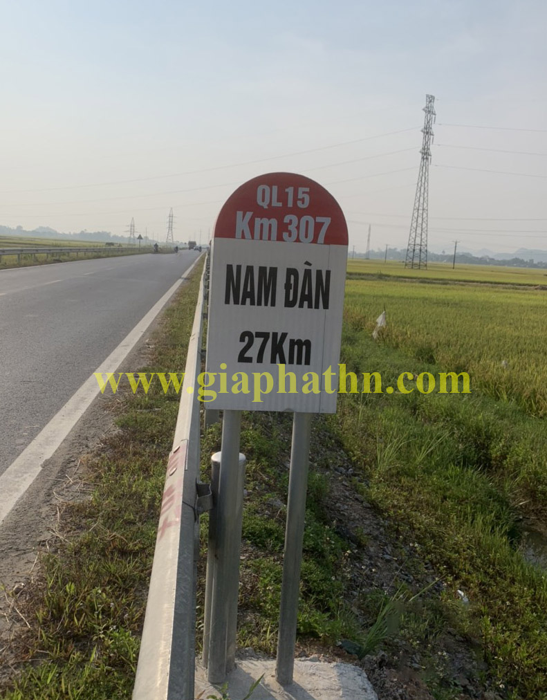 Cột Km và Cọc H dán màng phản quang